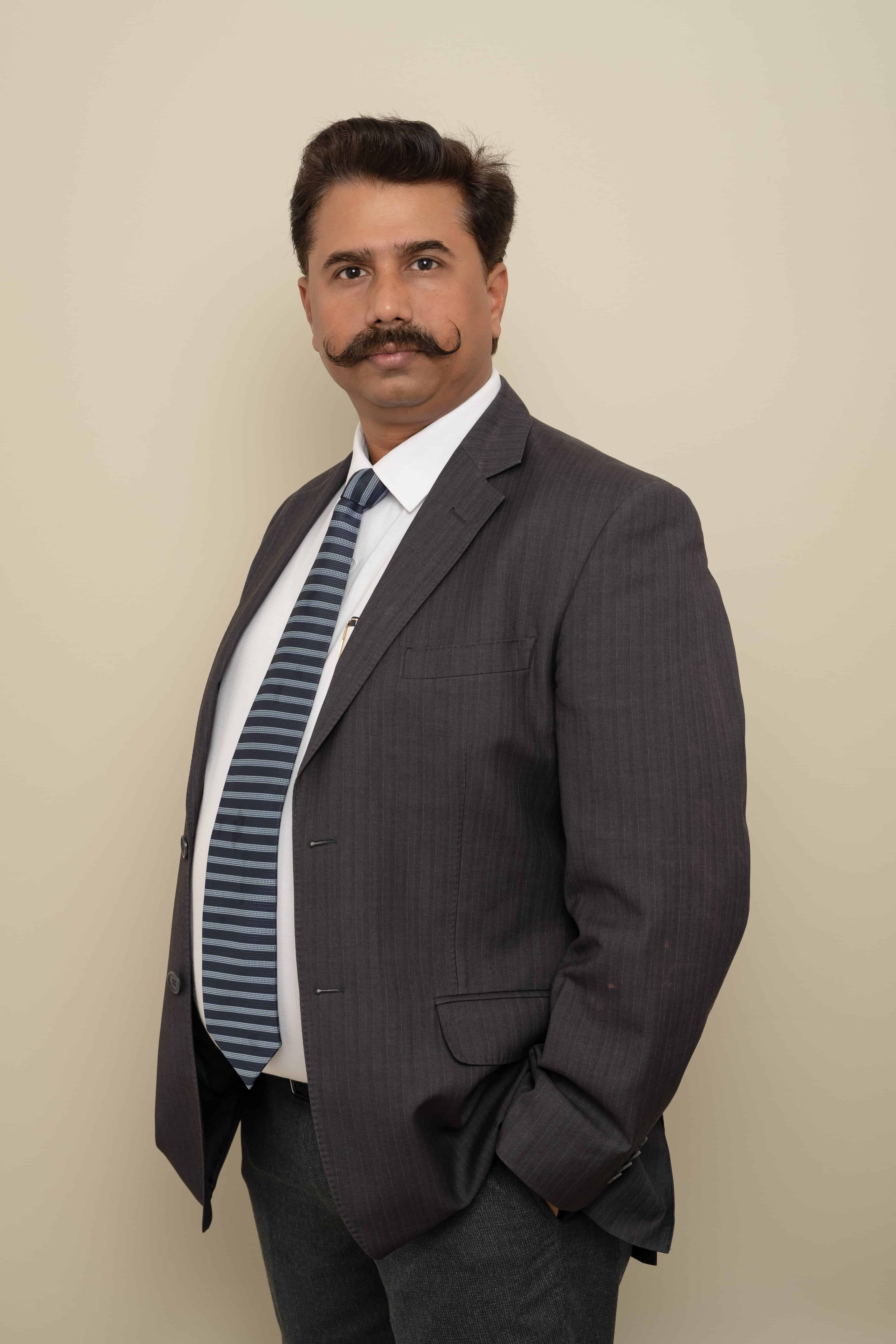 Our Team | Meet the Experts at Knowlathon